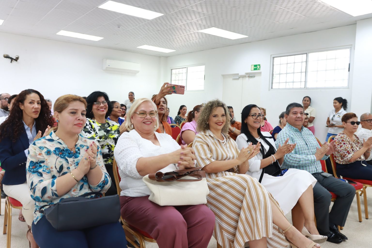 Instituto Fermín Naudeau inaugura Gabinete Psicopedagógico - Ministerio ...